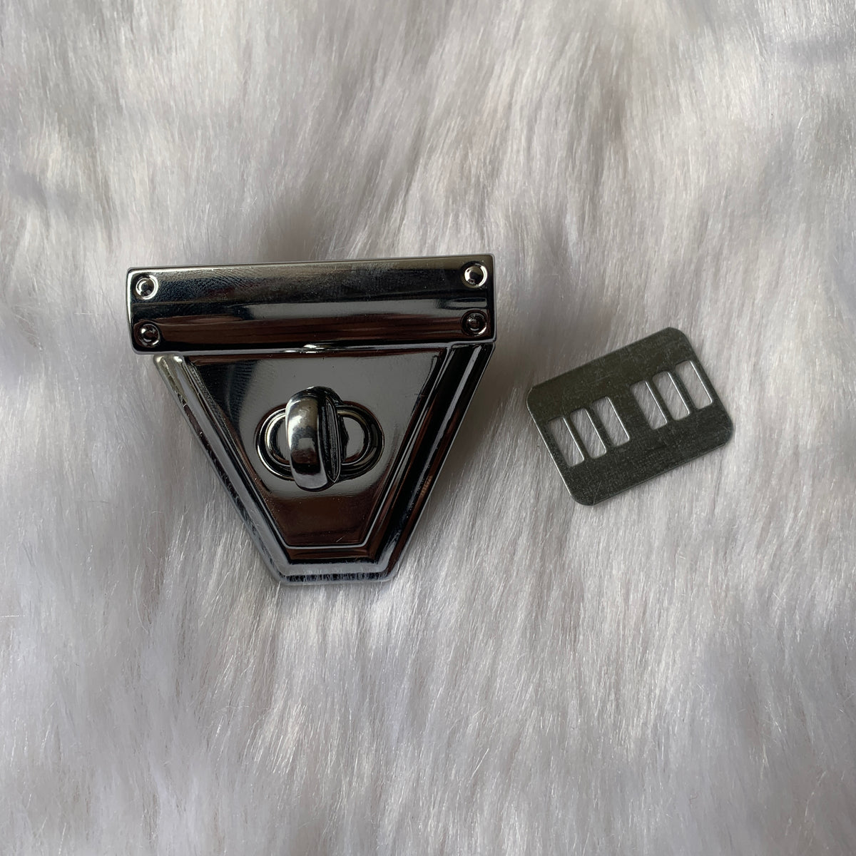 Bag Buckles - Trapezium (Silver) – Crochet Now India